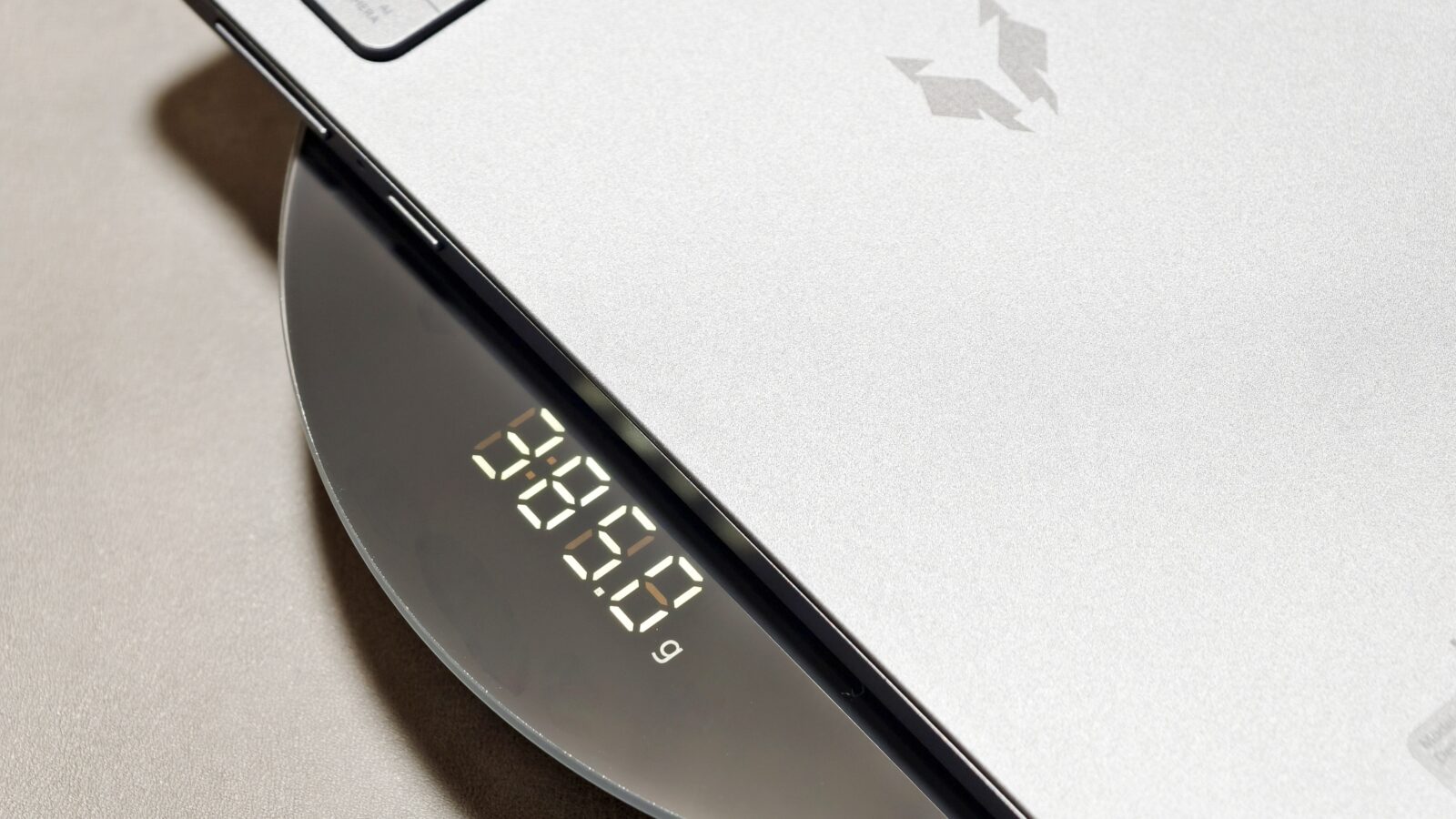 【Headwolf FPad 7 レビュー】2.5K解像度ディスプレイと高性能SoCを搭載したコンパクトで使いやすい8.4インチタブレット ...